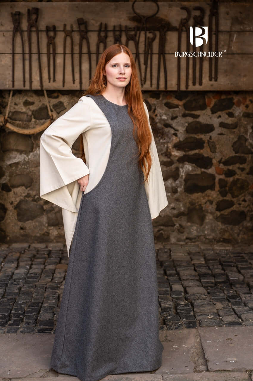 Wool Surcot Albrun - Elegant Medieval Surcoat
