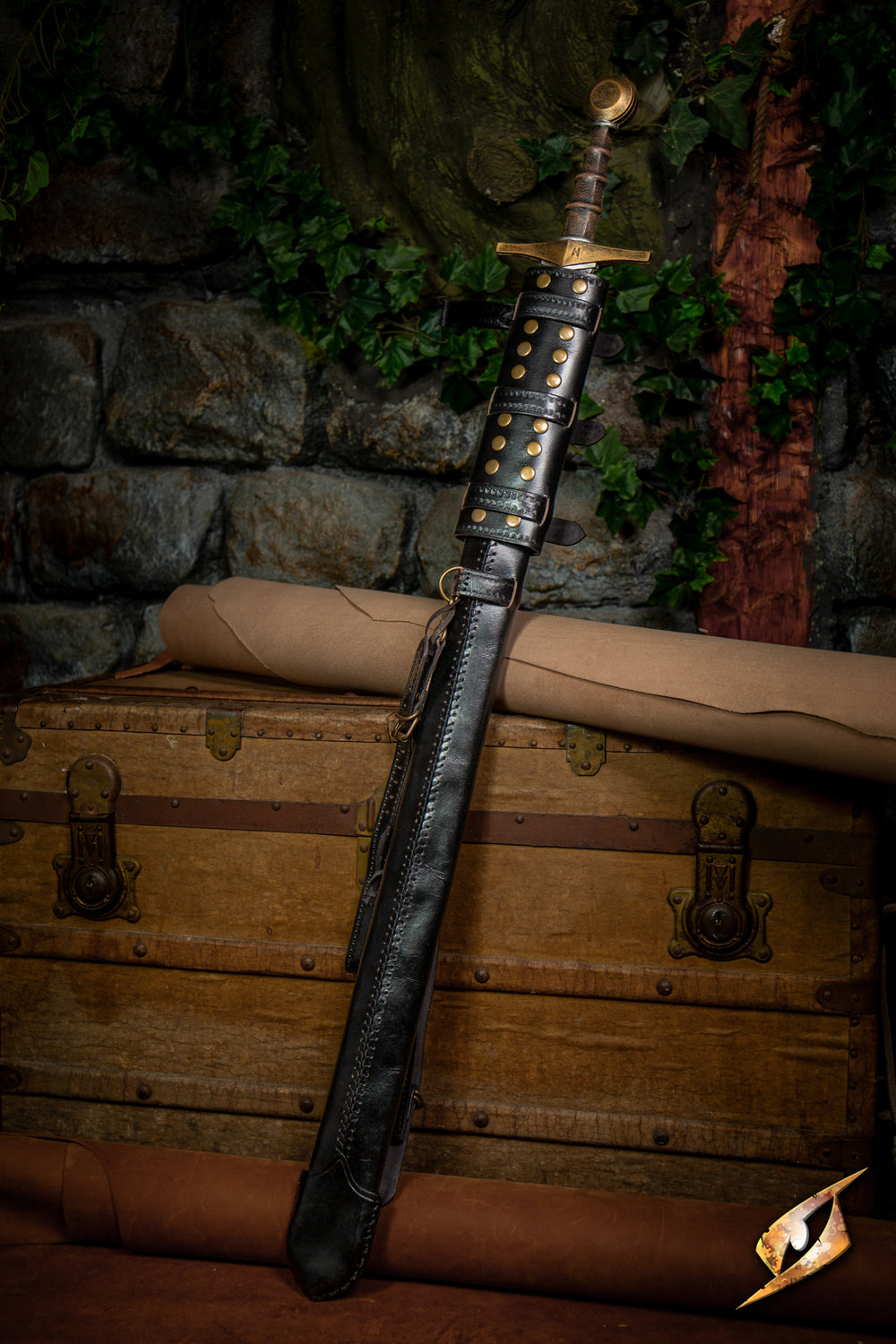 Adjustable Leather Scabbard for Swords | Epic Armoury
