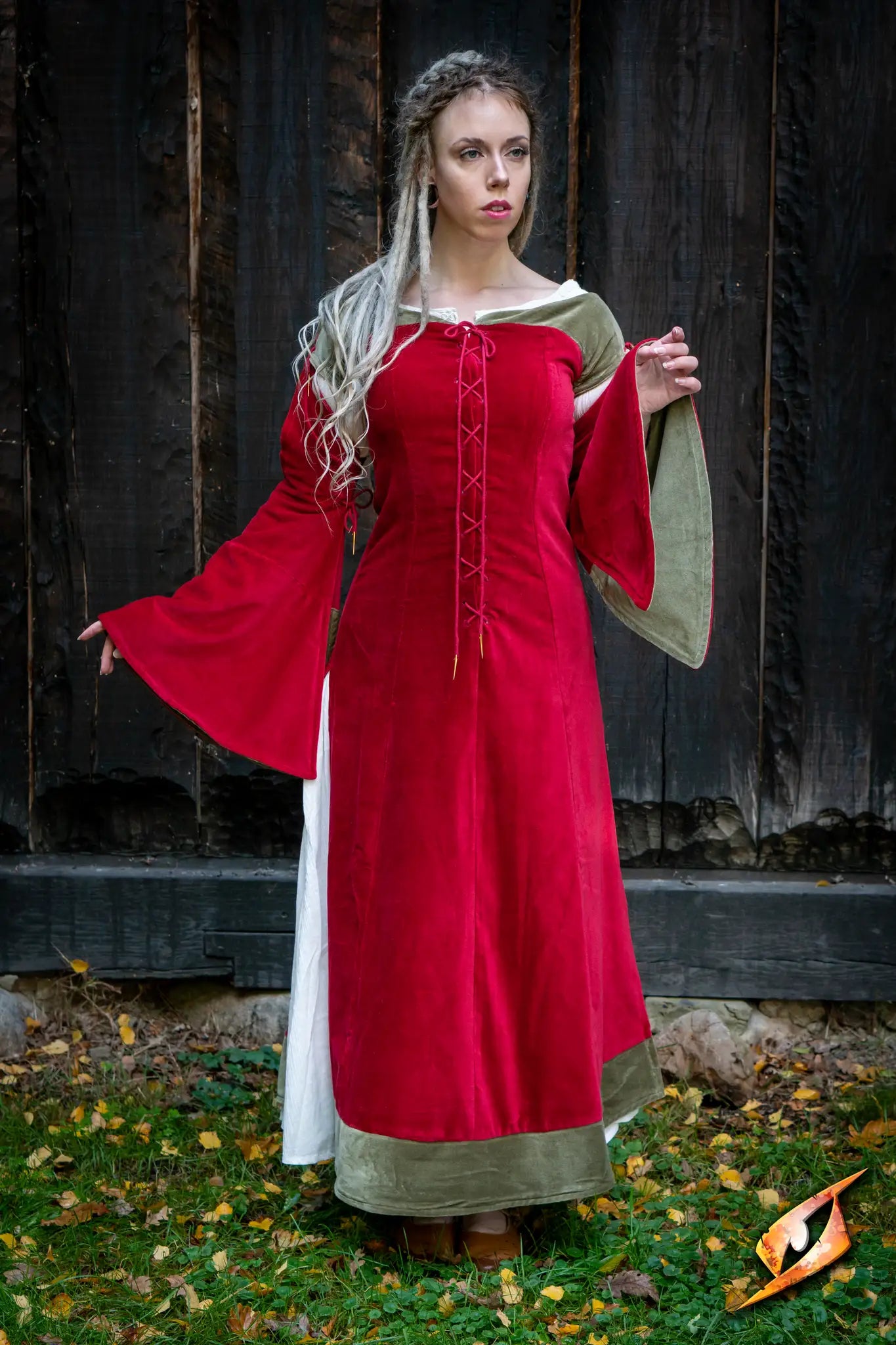 Dress Isobel - Elegant Velvet Gown for Any Occasion